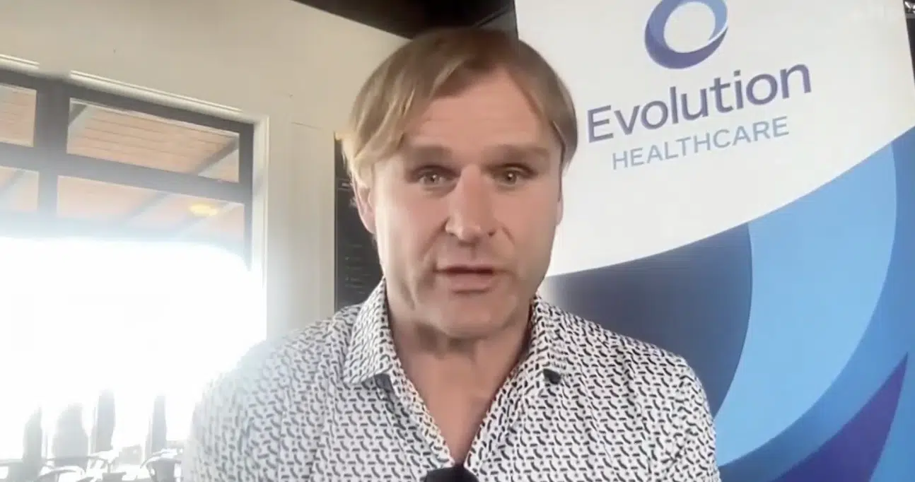 Scott Robertson releases statement after All Blacks sacking, takes aim ...